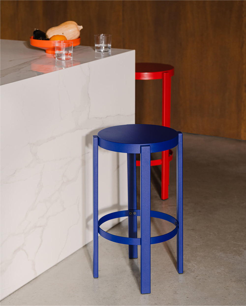 Doon Bar Stool - 65 cm - modern steel kitchen stool in red - noo.ma