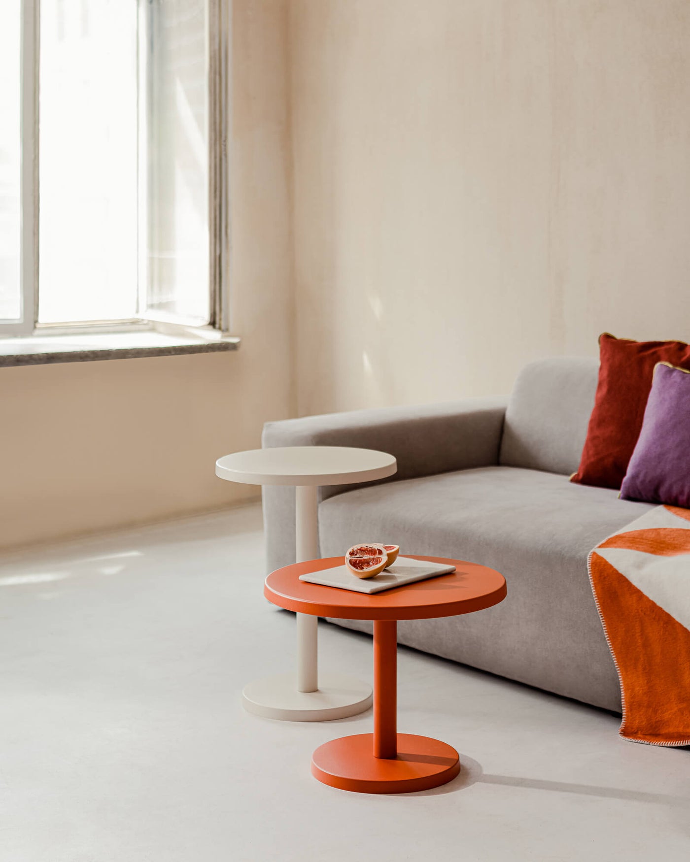 Odo Side Table - low - steel round orange side table - noo.ma